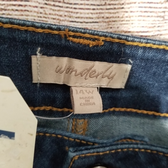 Wonderly | Jeans | Wonderly Dark Wash Flared Leg Jeanssize 4w | Poshmark
